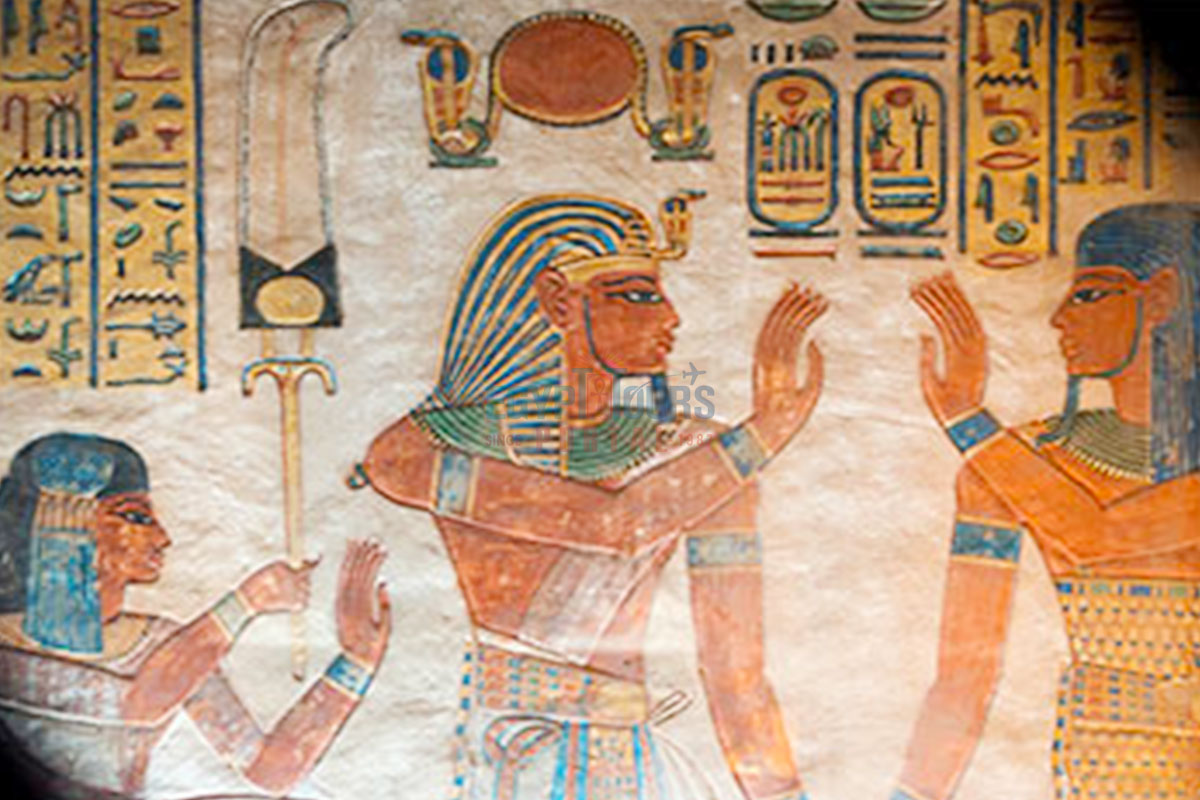 The Politics of Ancient Egypt: Pharaohs, Bureaucracy, and Divine Kingship